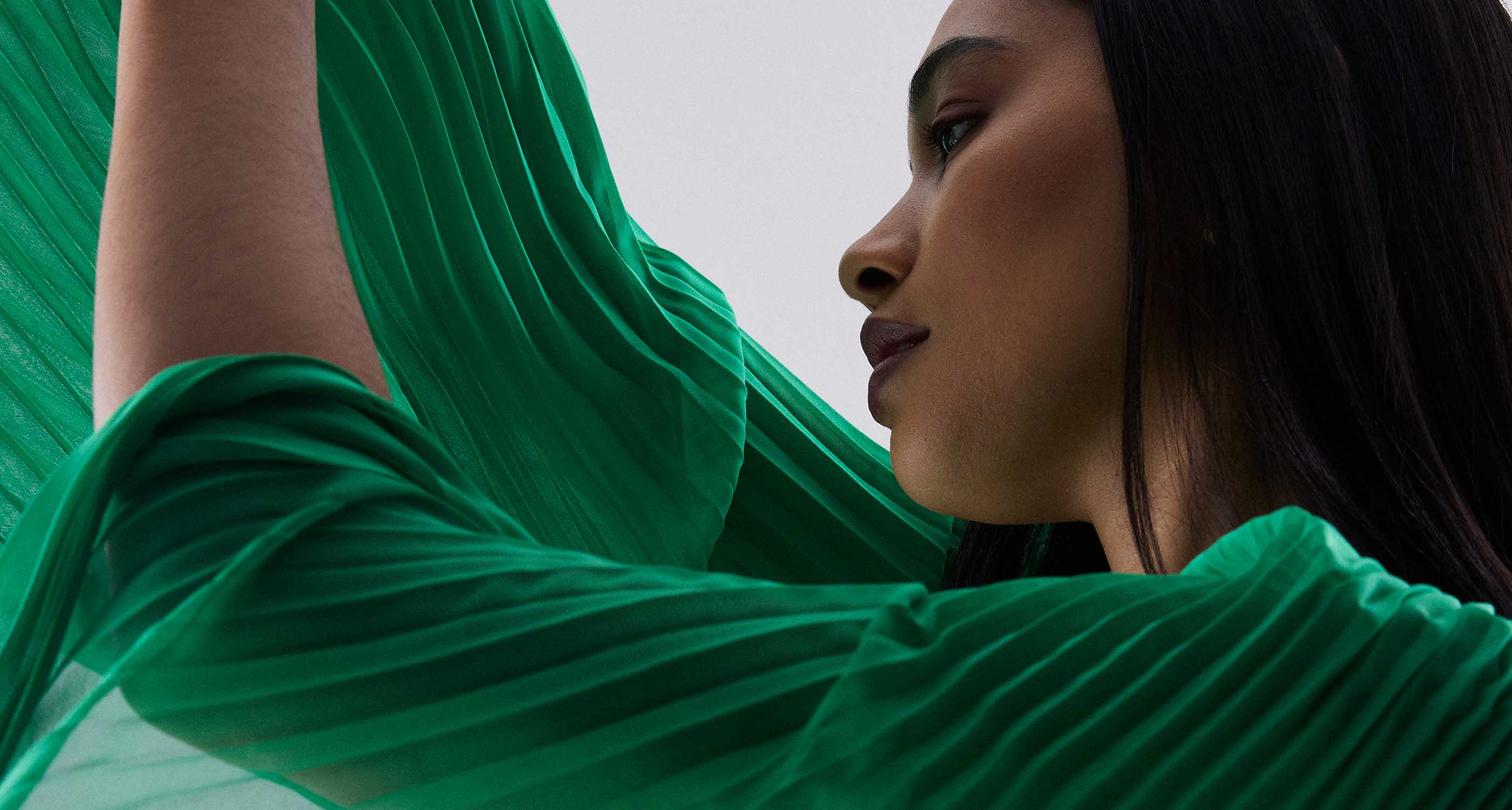 Women’s Dresses, Gowns and Designer Clothing | BCBG – BCBGMAXAZRIA